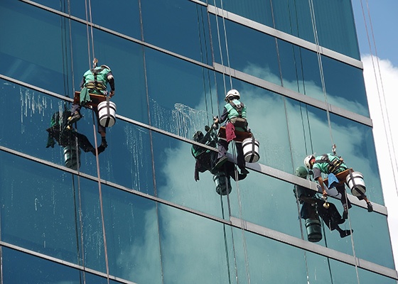 Suspended platforms – safe and efficient access for facades