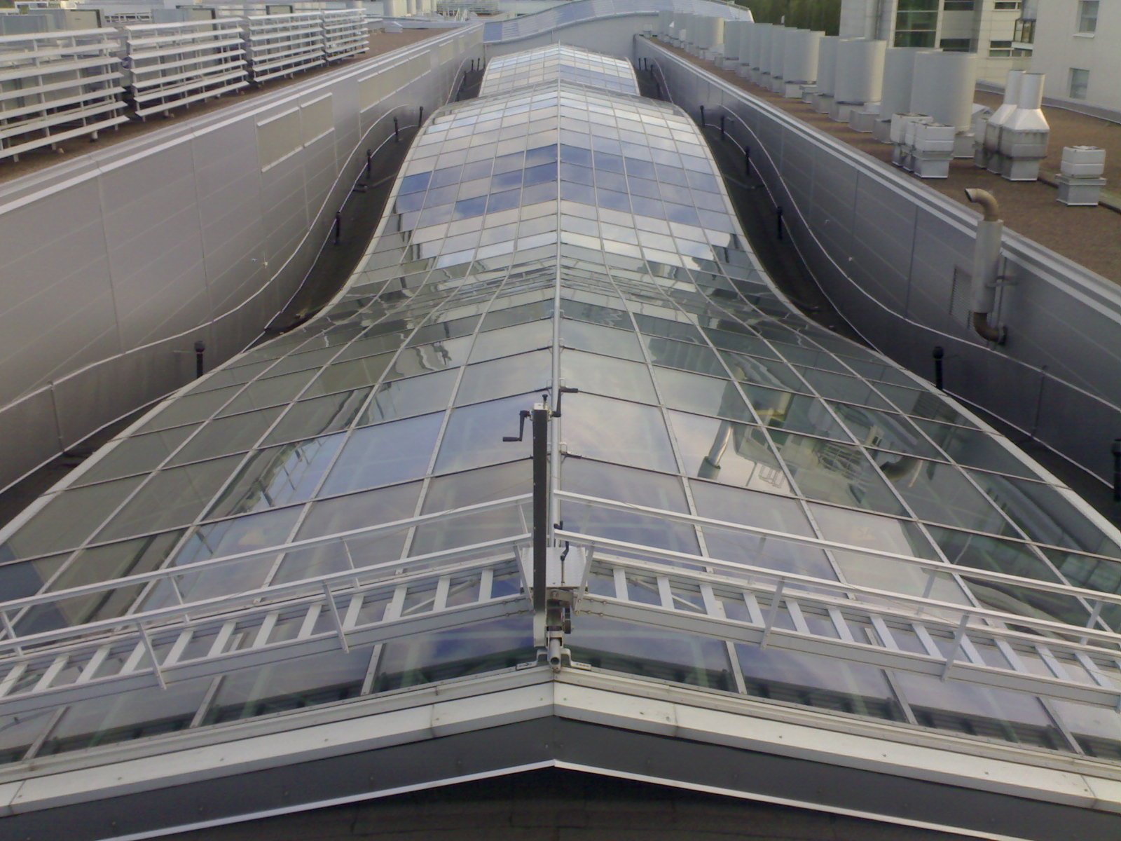 Comparing Facade Access Solutions and Building Maintenance Units ...